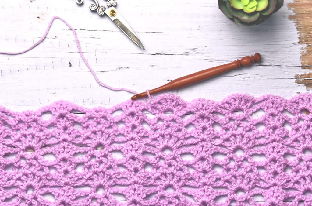 Easy Pineapple Rectangle Shawl Free Crochet Pattern - Make It Crochet