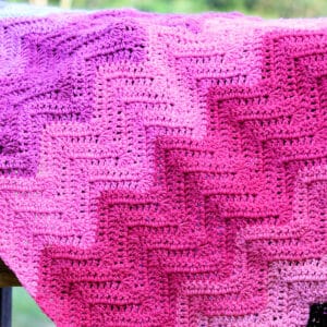 Easy Double Crochet Chevron Baby Blanket - Make It Crochet